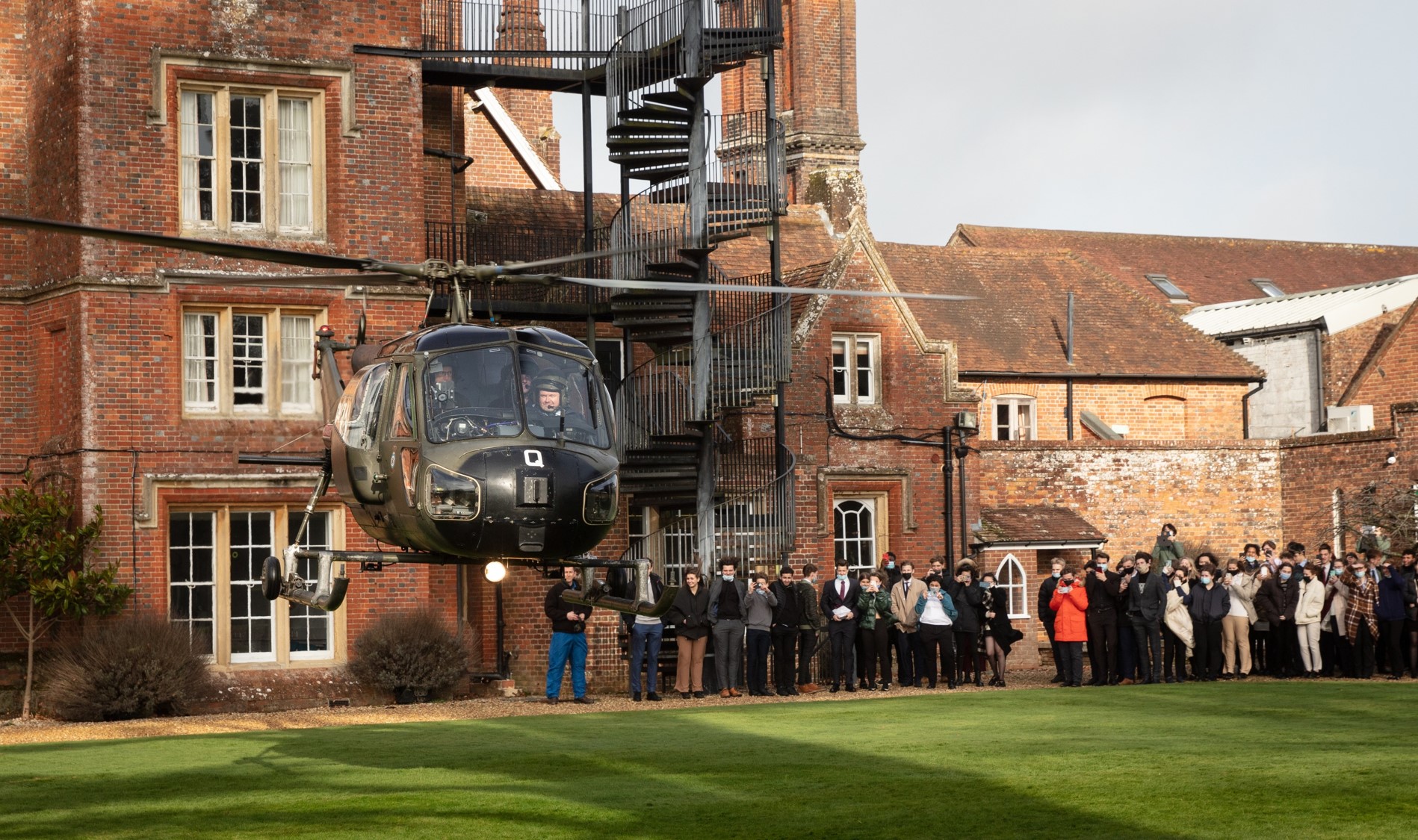 A Flight in a Scout Helicopter for a STEM Outreach Day – 2 Sisters In STEM